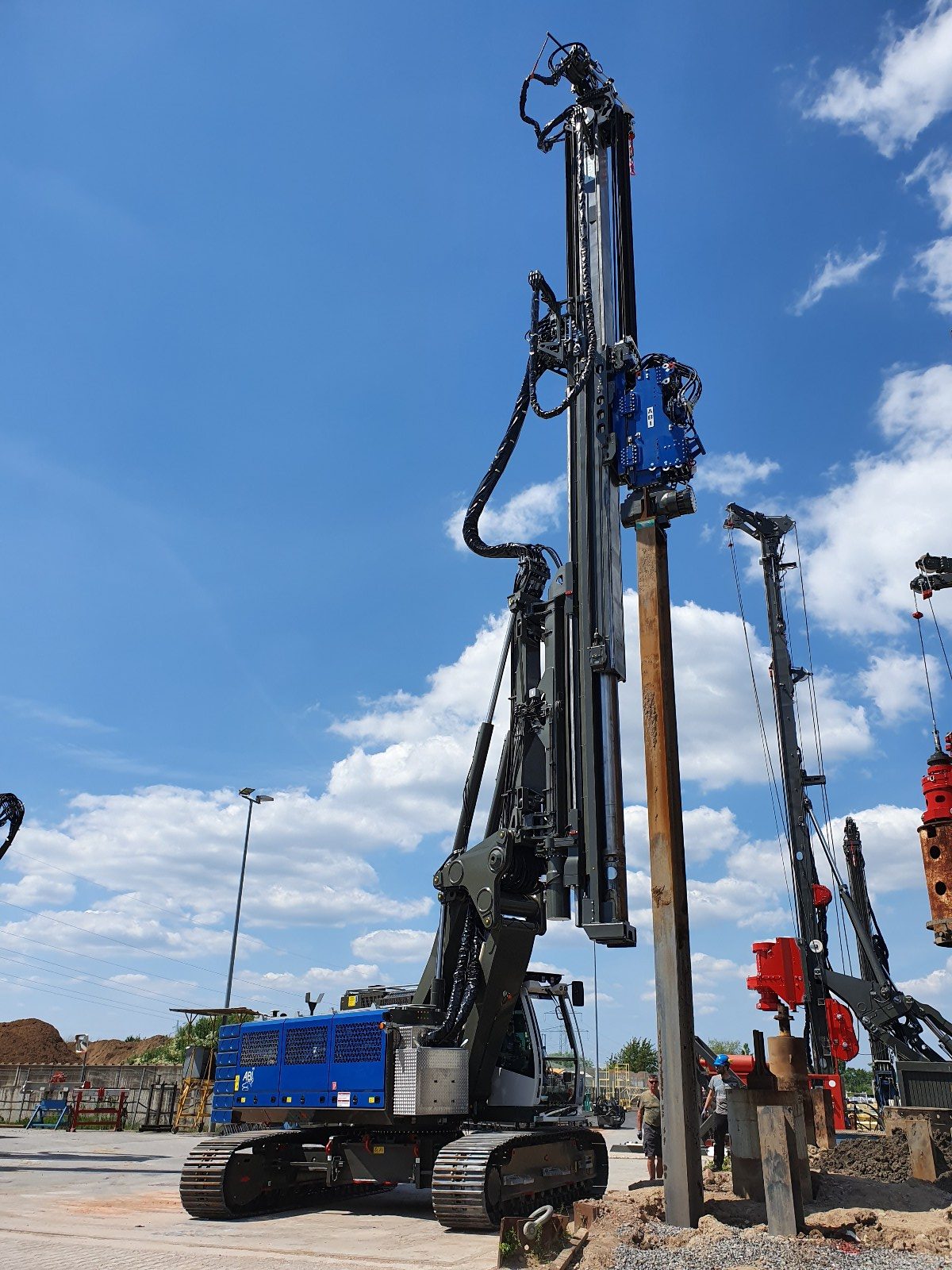 2021 Buyer's Guide: Impact Hammers and Vibratory Drivers - Pile Buck ...